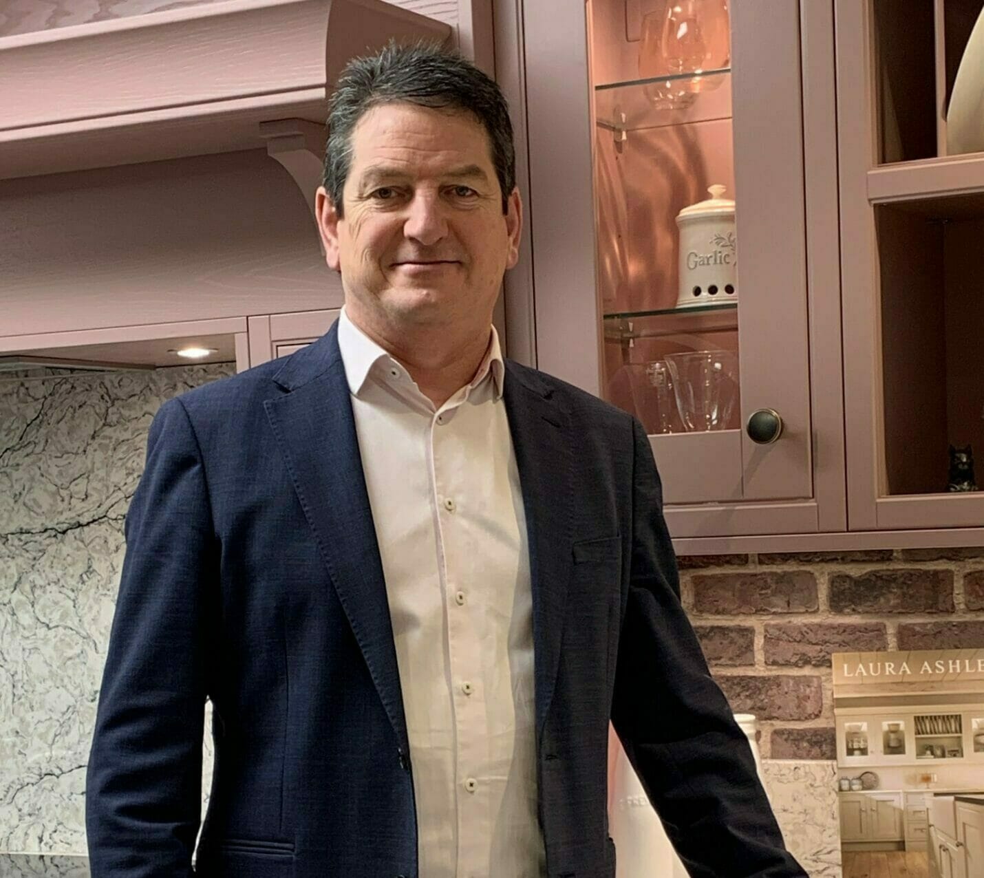 About Us | Mike Hughes